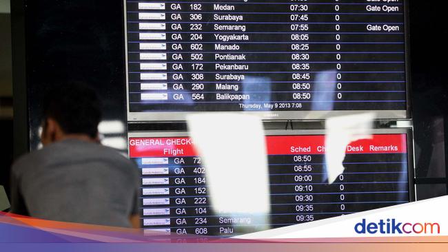 Kemenhub Tangani 17 Kasus Candaan Bom hingga Merokok di Pesawat Kemenhub Tangani 17 Kasus Candaan Bom hingga Merokok di Pesawat