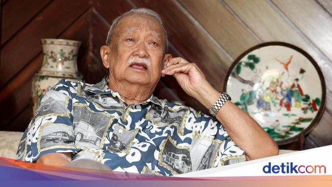 Kisah Gubernur 'Bajingan' Solihin GP Melawan Ali Sadikin