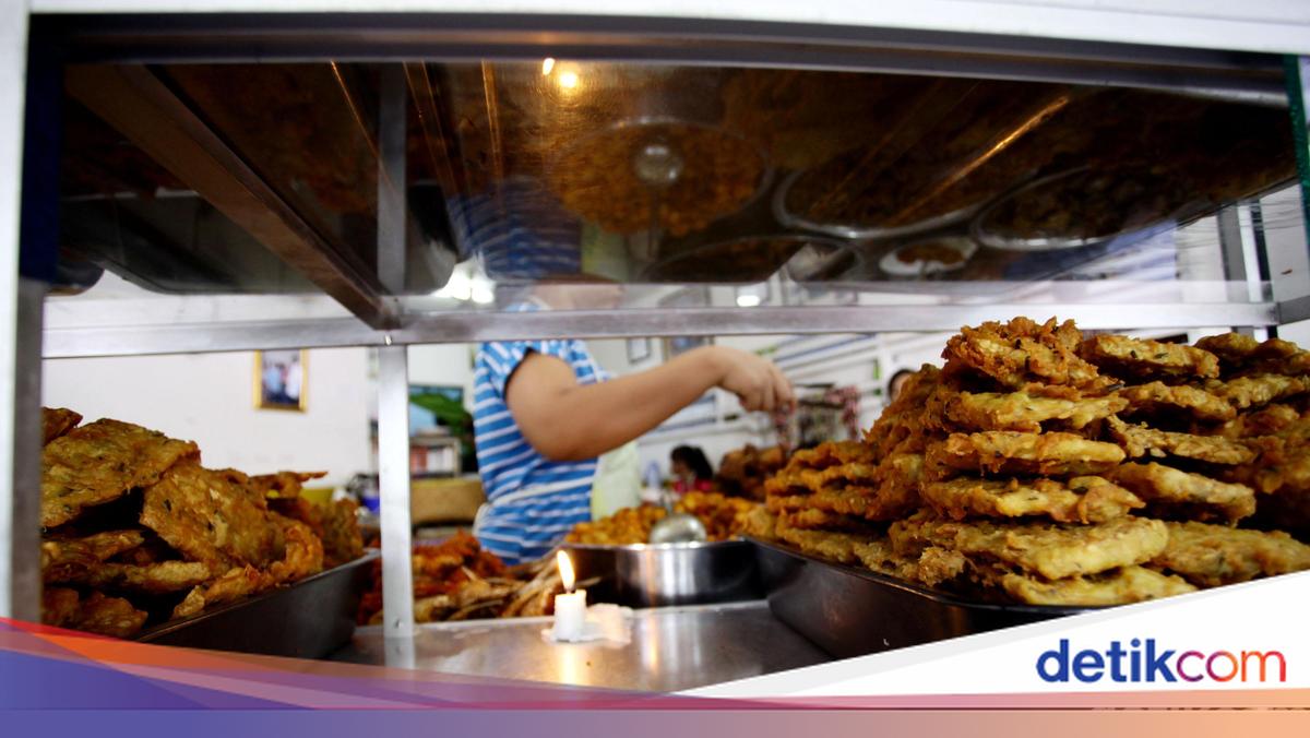 Harga Ayam dan Telur Naik, Lauk di Warteg Jadi Makin Kecil