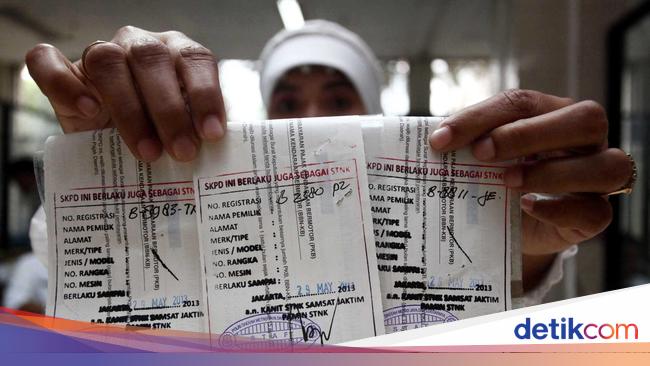 Pegawai Harian Samsat Sulsel Diduga Gelapkan Uang Ratusan Juta Rupiah Pegawai Harian Samsat Sulsel Diduga Gelapkan Uang Ratusan Juta Rupiah