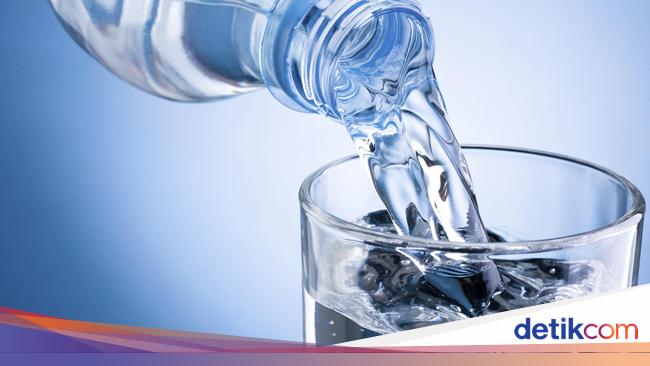 Kenapa Air Minum Disebut Air Putih di Indonesia?