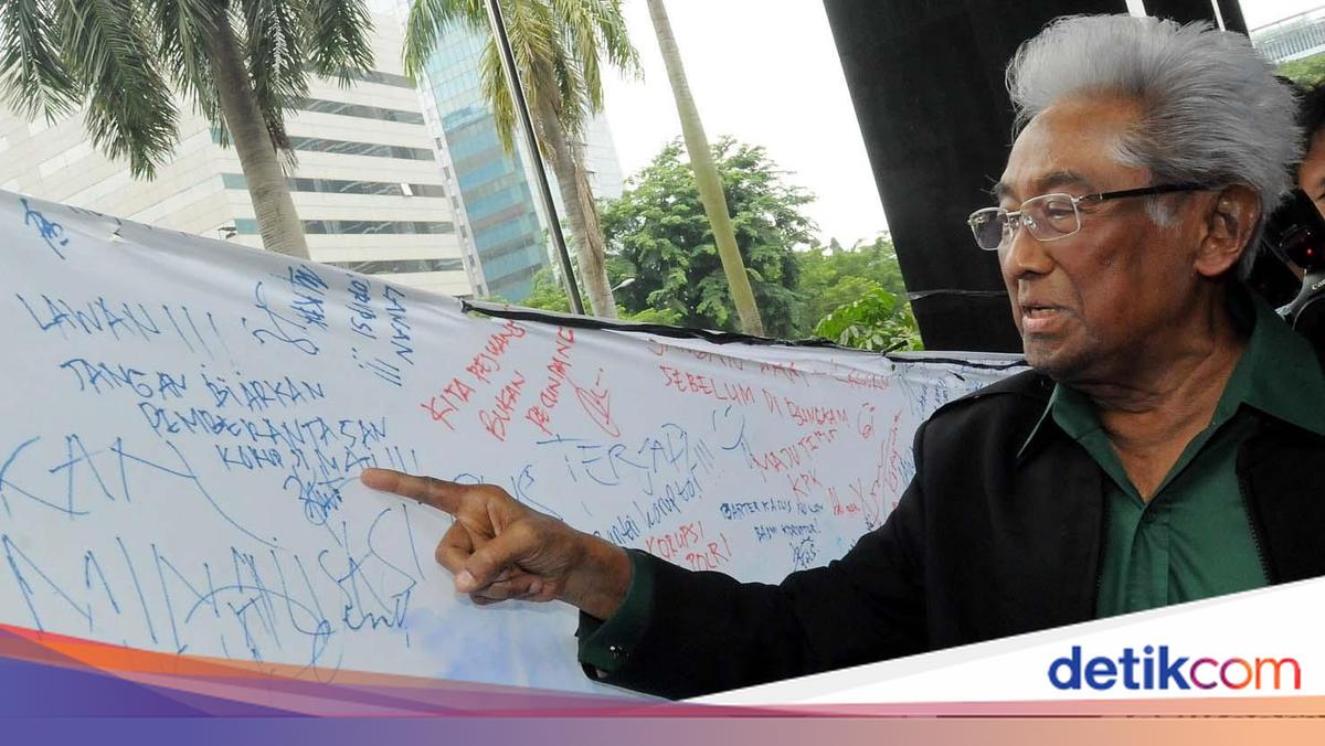 Jenazah Adnan Buyung Akan Dibawa Ke Rumah Duka Di Lebak Bulus