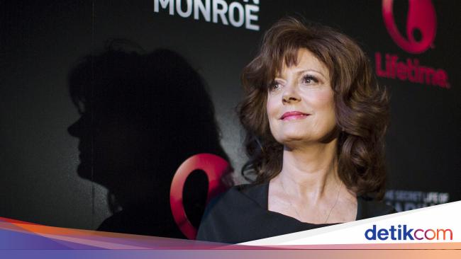 Susan Sarandon Kritik Para Model yang Terlihat Cemberut Saat di Catwalk