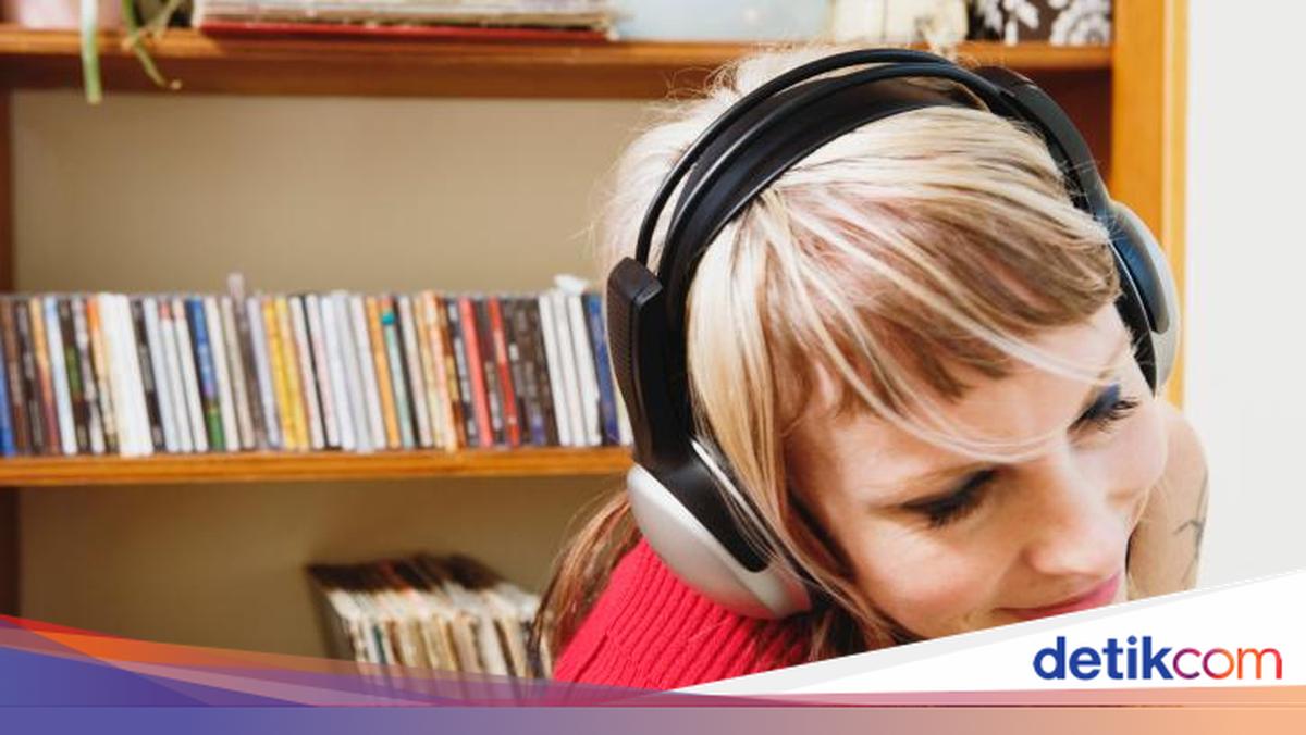 35 Lagu Kenangan 90-an Indonesia Bikin Nostalgia Berat