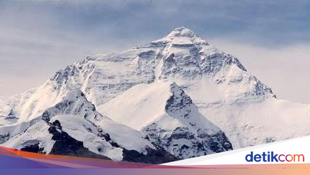 7 Puncak Tertinggi di Indonesia 'The Seven Summits', Ada Puncak Cartensz