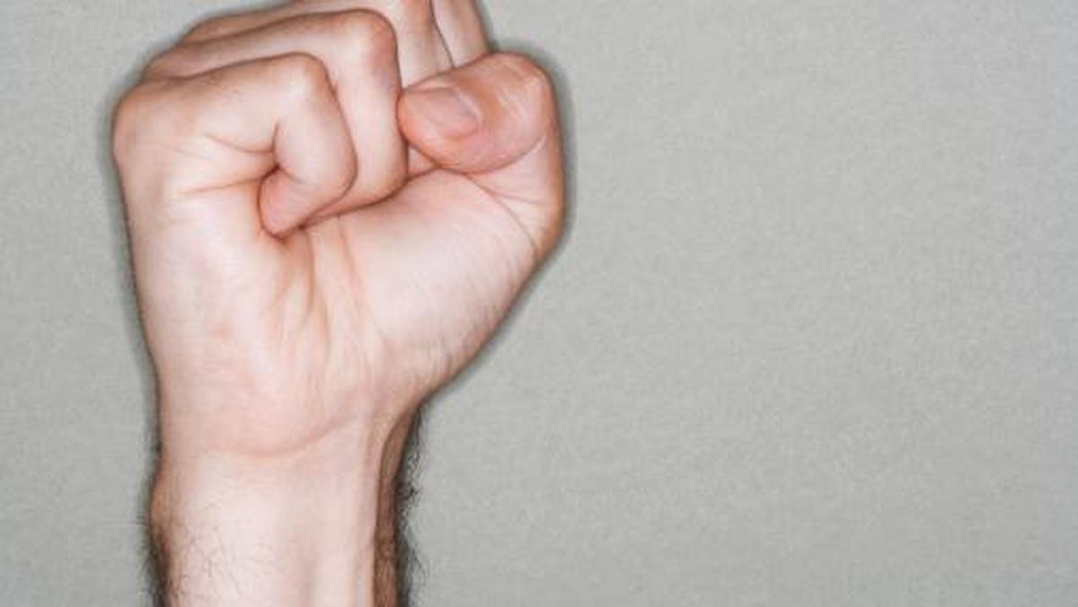 6 Hal yang Bisa Sebabkan Urat di Tangan Tampak Menonjol