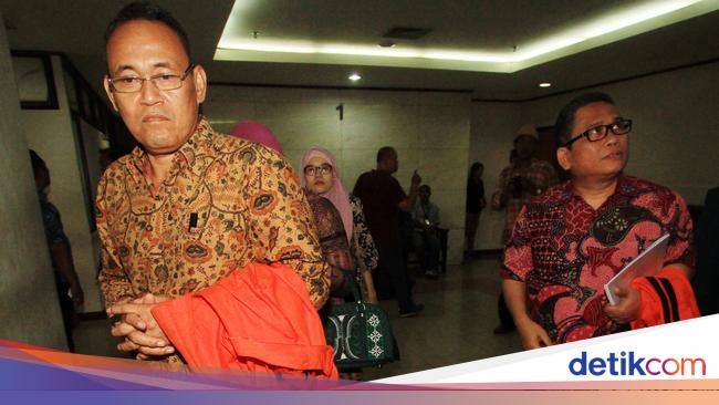 Suap Akil Mochtar, Amir Hamzah Dihukum 3 Tahun 5 Bulan Penjara