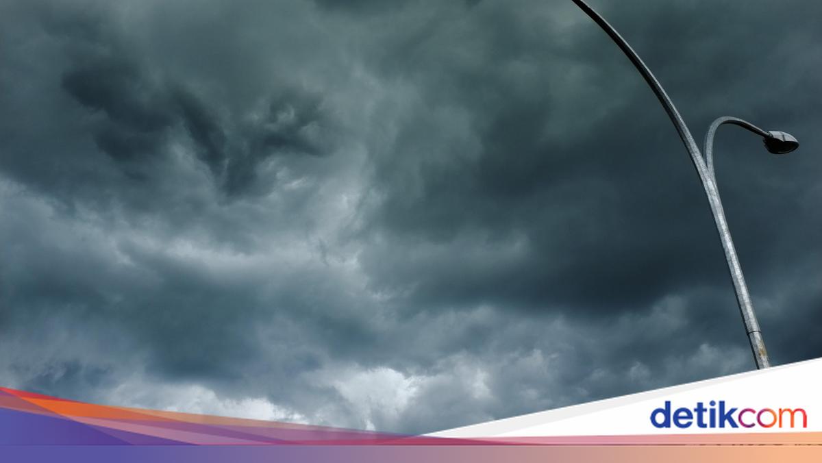 Fenomena Awan Cumulonimbus Terlihat dari Garut-Bandung Bikin Takjub