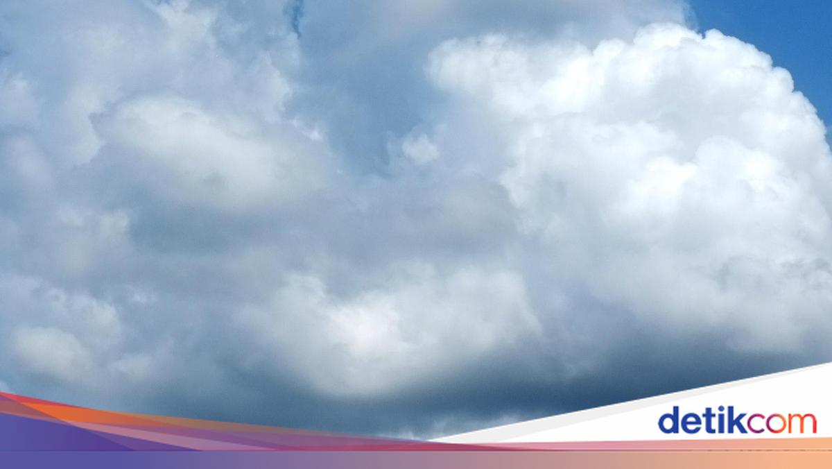 Mengapa Awan Berwarna Putih Seperti Kapas? Ini Fakta Ilmiahnya