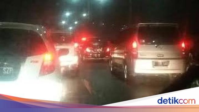 Begini Rasanya Kena Macet di Flyover Antasari, Sabar Menanti Sudah 2 Jam