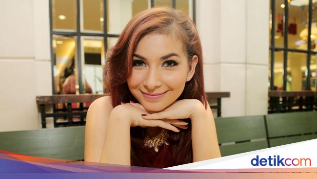 Keturunan Bule, Deasy Bouman Ditolak Casting Karena Medok