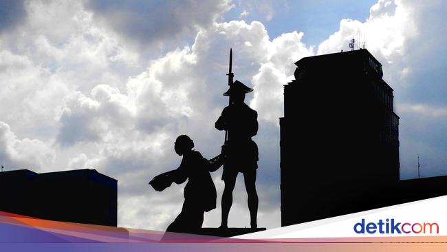 Tentang Bedil dan Patung Tugu Tani di Taman Segitiga Menteng