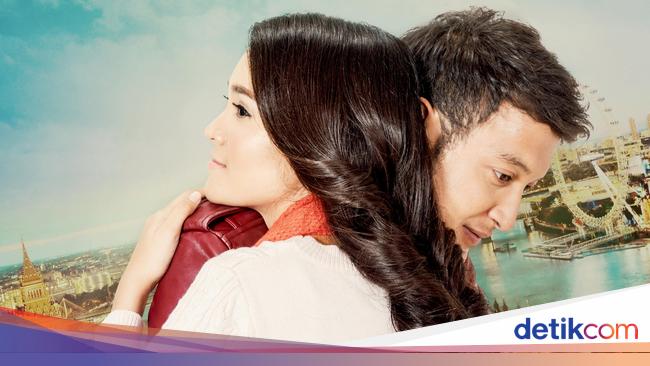 Pelukan Mesra Dimas Anggara pada Michelle Ziudith