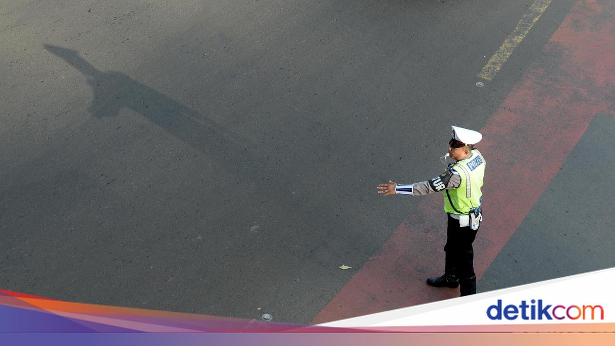 Viral Video Balap Liar dengan Pria Nyaris Bugil, Polisi Selidiki