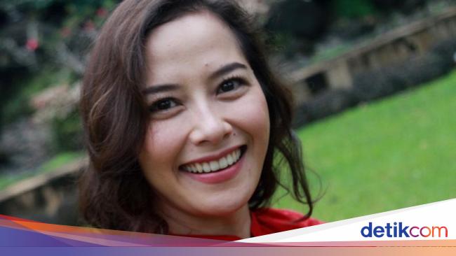 Vonny Cornelia Cantik di Usia 36 Tahun