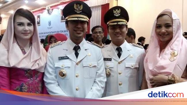 Ini Program 100 Hari Suami Arumi Bachsin Saat Jabat Bupati Trenggalek Ini Program 100 Hari Suami Arumi Bachsin Saat Jabat Bupati Trenggalek