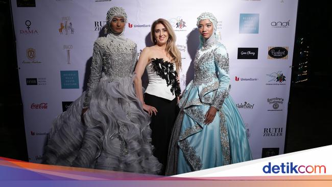 Foto: Fashion Show di Hollywood, Laura Muljadi dan Sarah Azka Diserbu Fans