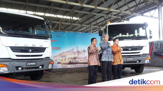 Mitsubishi Luncurkan Tractor Head FZ 4928 dan FZ 4028