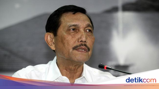 Luhut: Soal Kaos Palu Arit Bisa Jadi Tren Anak Muda, Jangan Berlebihan