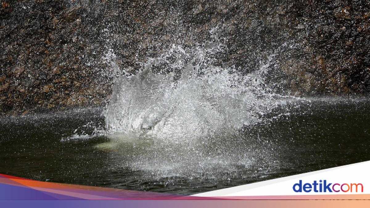 Menyusuri Sejuknya Air Terjun Jurang Senggani di Lereng Gunung Wilis