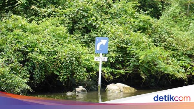 Unik, Sungai di Maros Punya Rambu Lalu Lintas