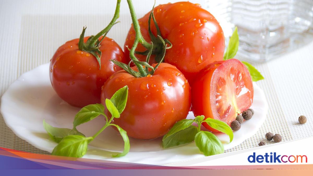 Tomat Itu Buah atau Sayur? Ini Fakta Menurut Sains