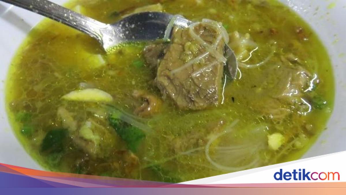 Soto Daging Berkuah Kuning Sedap Ada di 5 Tempat Ini