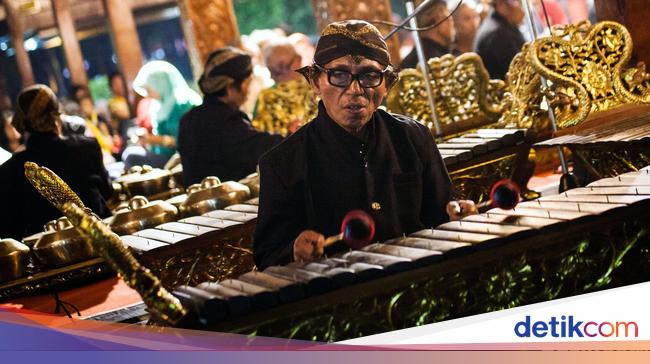 8 Lagu Daerah Jawa Tengah Terpopuler Lengkap dengan Lirik dan Maknanya