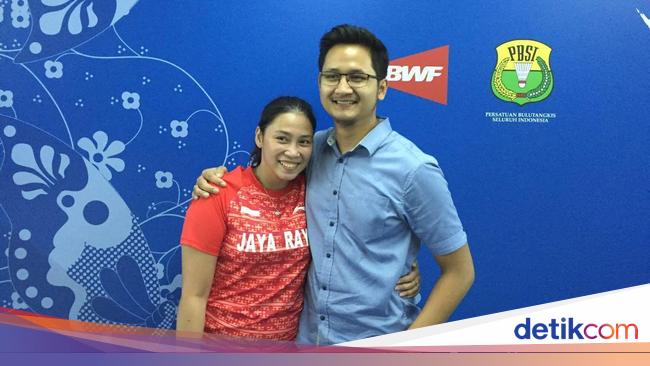 Pia Zebadiah Gantung Raket