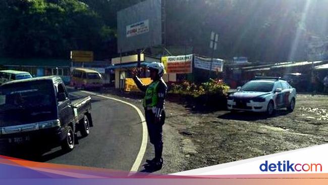 Jalan Berkelok dan Minim Lampu, Polisi Tambah Rambu di Jalur Ciloto-Cianjur