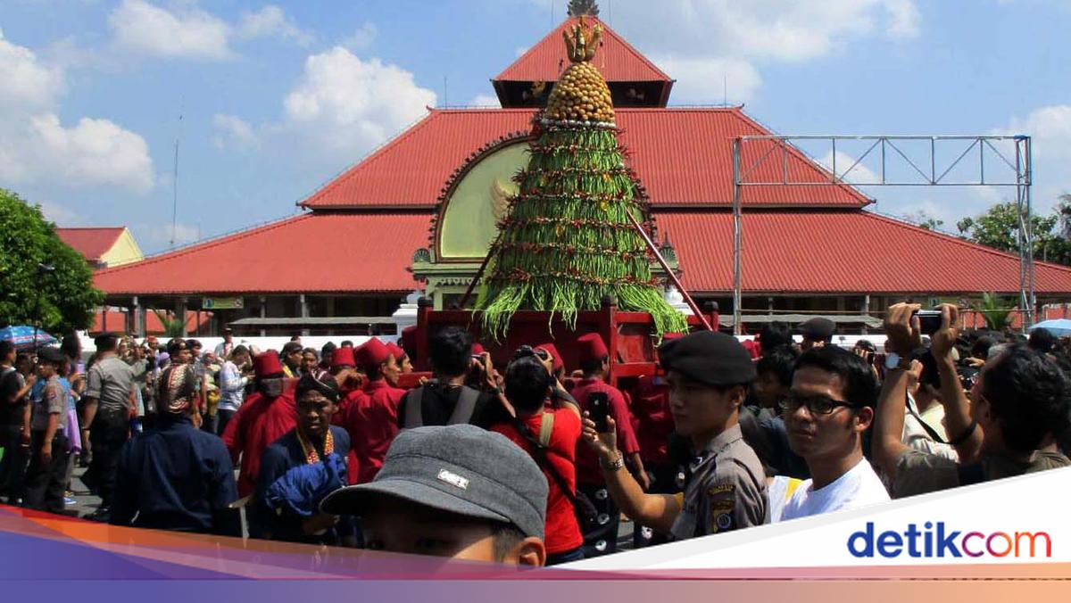 10 Tradisi Unik Menyambut Lebaran Idul Fitri di Indonesia