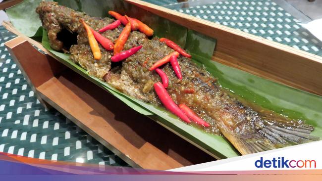 Enaknya Ikan Patin Bakar Bambu yang Pedas Berbumbu Aromatik