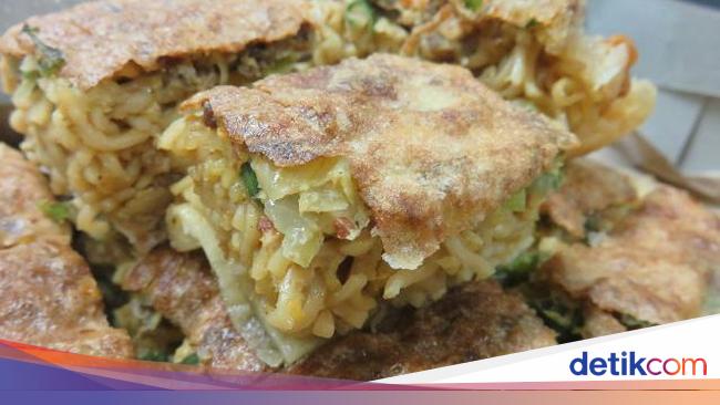 Martabak Yuk: Di Sini Ada Martabak Indomie Goreng dan Black Forest yang ...