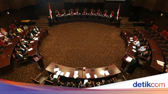 Ketika Moral dan Hukum Dihadapkan ke Meja Hakim Konstitusi di Sidang LGBT
