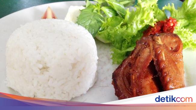 Kedungsari: Sedapnya Ayam Kalasan Lembut dengan Iringan Jus Kopyor Durian