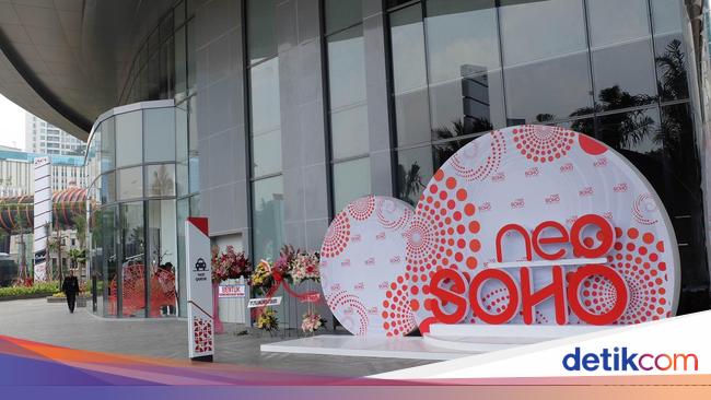 Neo Soho, Mal Pertama di Indonesia yang Dilengkapi Akuarium Raksasa