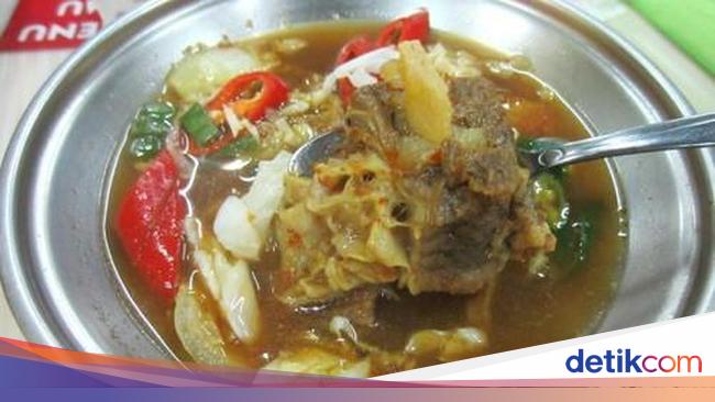 Yuk, Makan Pindang Iga Khas Palembang yang Asam Segar di Sini!