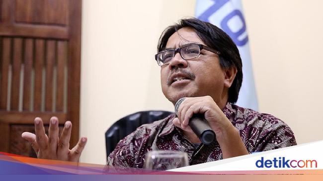 Survei SMRC: Masyarakat Indonesia Nilai LGBT Sangat Mengancam Survei SMRC: Masyarakat Indonesia Nilai LGBT Sangat Mengancam