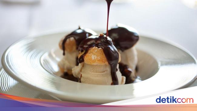 Salted Caramel, Cokelat Hingga Matcha Jadi Saus yang Enak Untuk Es Krim
