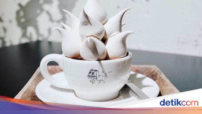 Kopi dengan Topping Meringue Cantik Kini Digemari di Korea Selatan