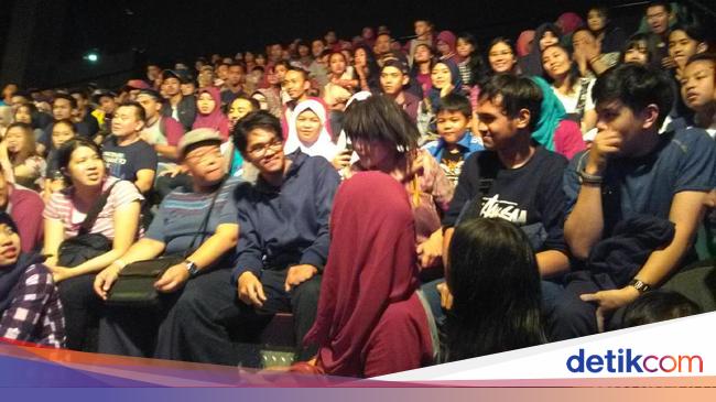 Jeng Kelin yang Mengocok Perut di Trans Studio Bandung