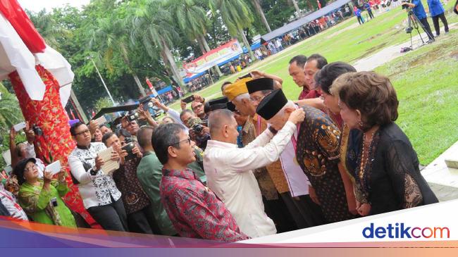 Menhan Beri Penghargaan Bela Negara kepada 3 Datuk Ketua Adat Minangkabau