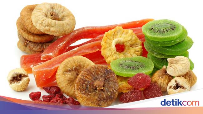 Ikuti Tips Ini Saat Menyiapkan Buah Kering untuk Fruitcake