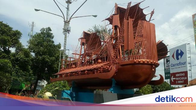 Cerita Monumen Kapal Majapahit di Mojokerto