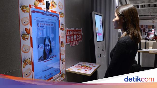 Di China, Pesan Ayam di KFC Pakai Sensor Muka