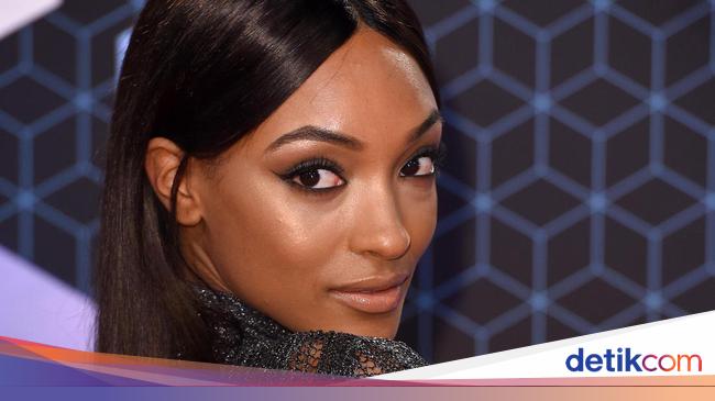 Seperti Ini Wanita dengan Wajah Paling Cantik di 2016 Seperti Ini Wanita dengan Wajah Paling Cantik di 2016