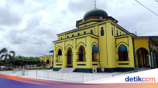 Wisata Ramadan di Siak, Ziarah ke Makam & Masjid Sultan