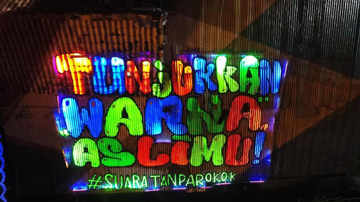 Cantik! Mural Pesan Anti-rokok di Atap Rumah Warga Kali Code