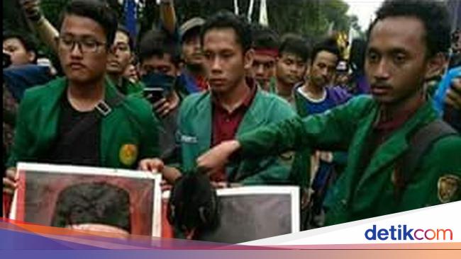 Pecinta Hewan Kecam Demo Mahasiswa UNJ Potong Ayam yang Viral