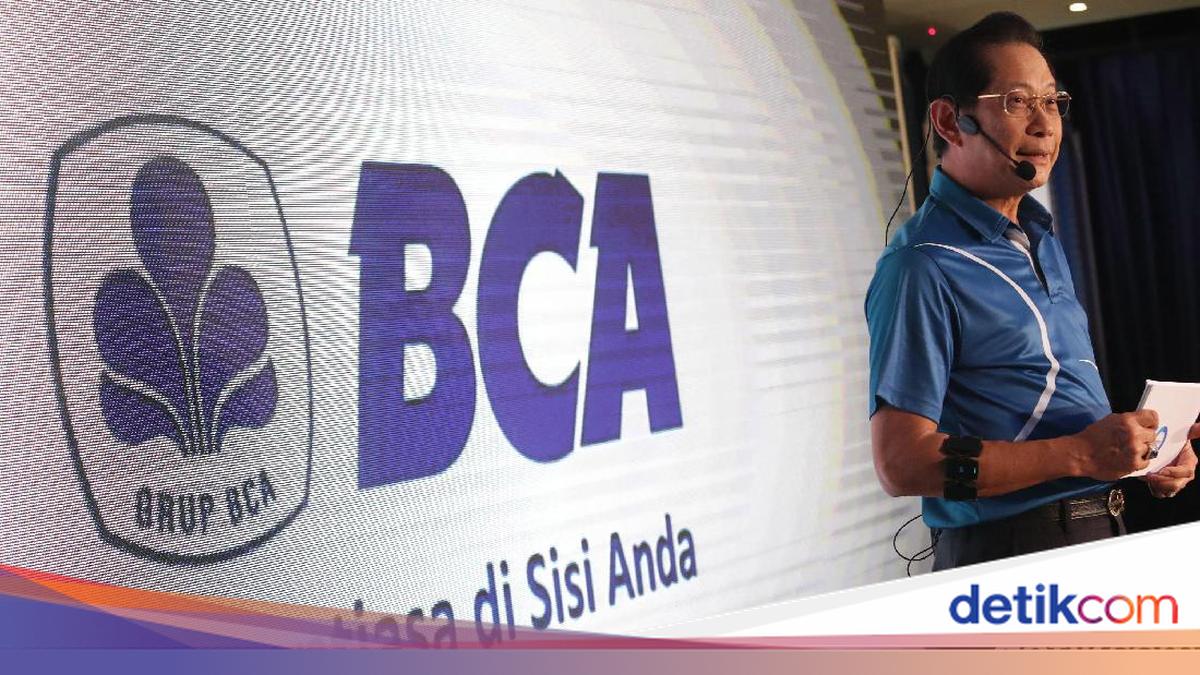 Dirut-Komut BCA Kompak Jual Saham
